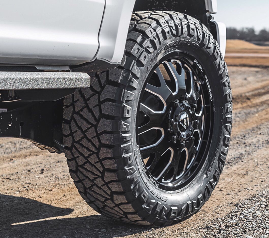 Custom wheels, Tire Services | Victoria, TX | Outlaw Offroad of Texas