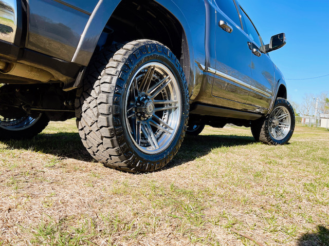 Custom wheels, Tire Services | Victoria, TX | Outlaw Offroad of Texas